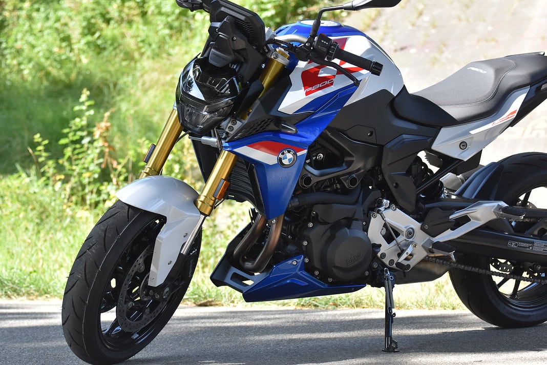 BMW F900R: Die ersten 500 km. Ein Erfahrungsbericht.