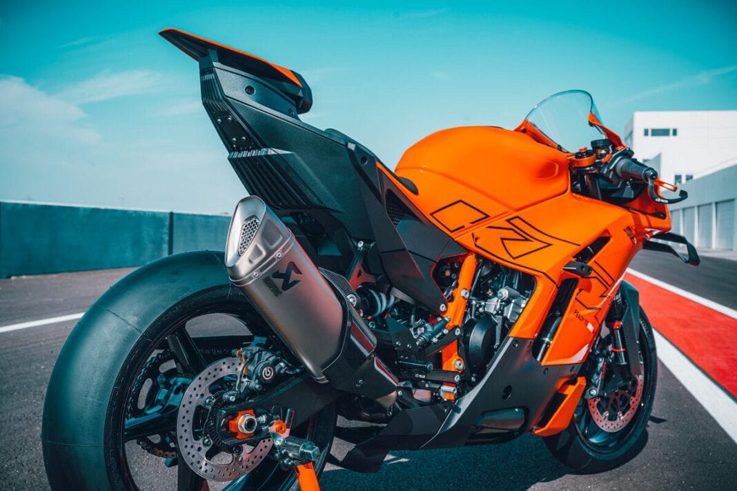 KTM 990 RC R 2026 – Supersportler mit 130 PS und Renn-DNA